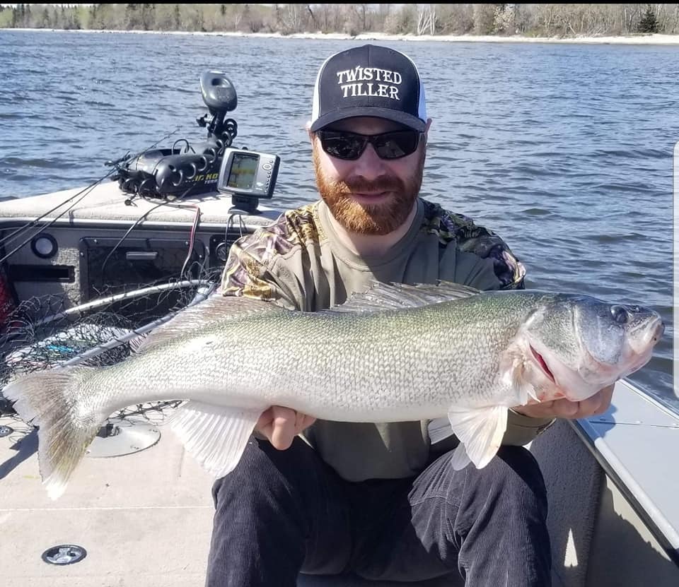 Full Service Guided Fishing Trip: HECLA ISLAND – Twisted Tiller